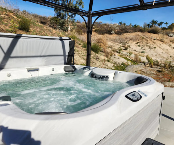 Pre-Owned Spas / Used Spas – CALWEST