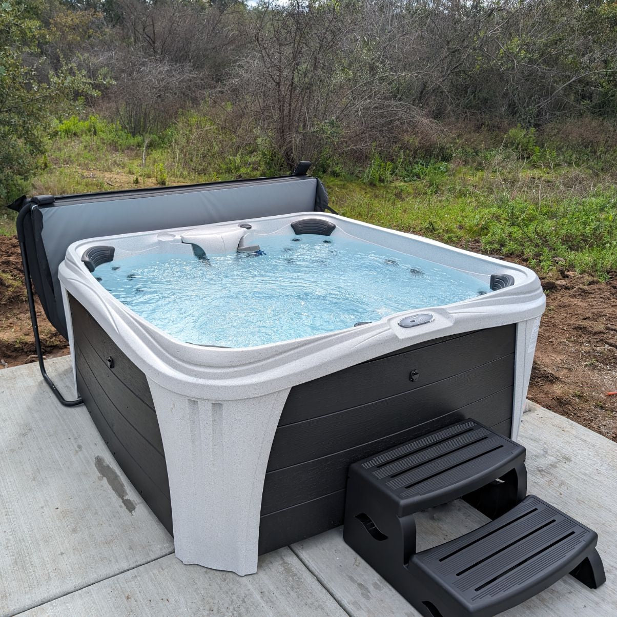 Jacuzzi® Echo™ Hot Tub Package - Glacier Sparkle – CALWEST