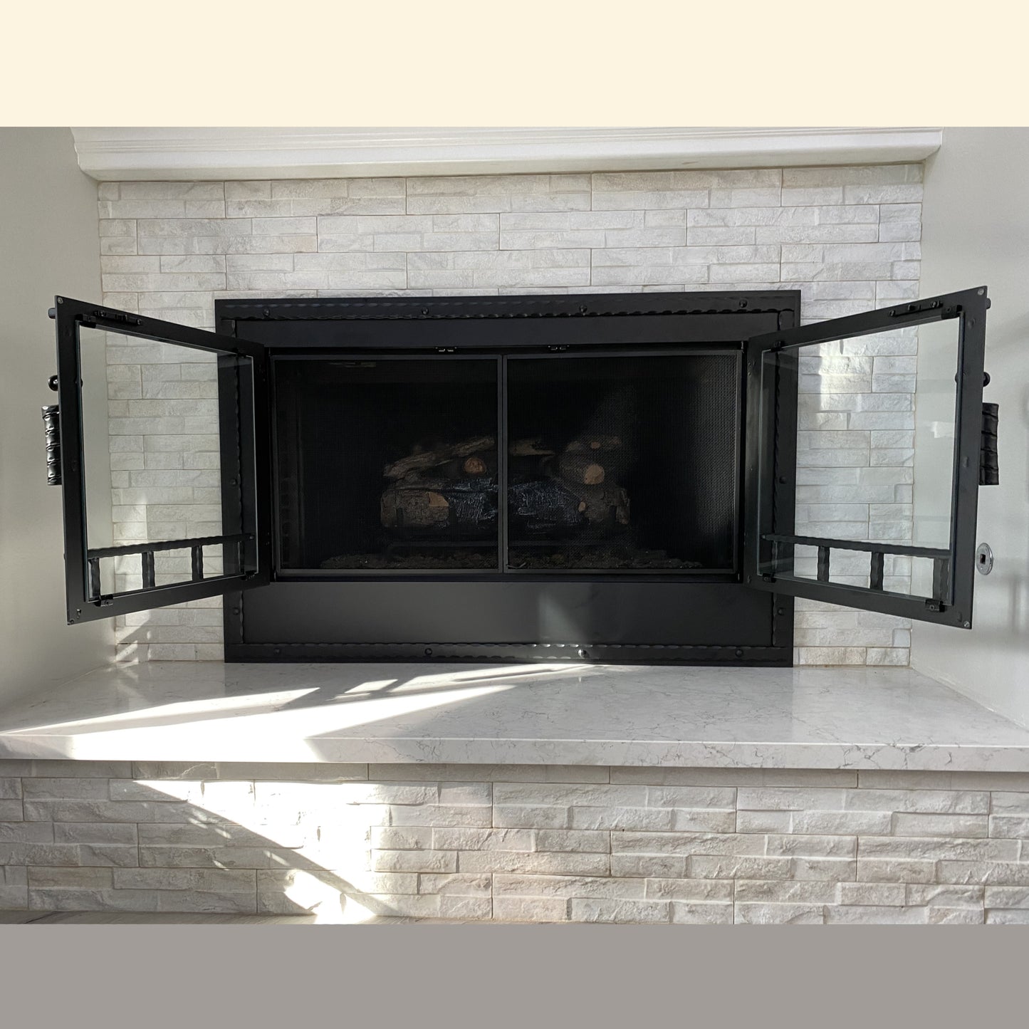 Thor Traditional Fireplace Doors - Textured Black – CALWEST