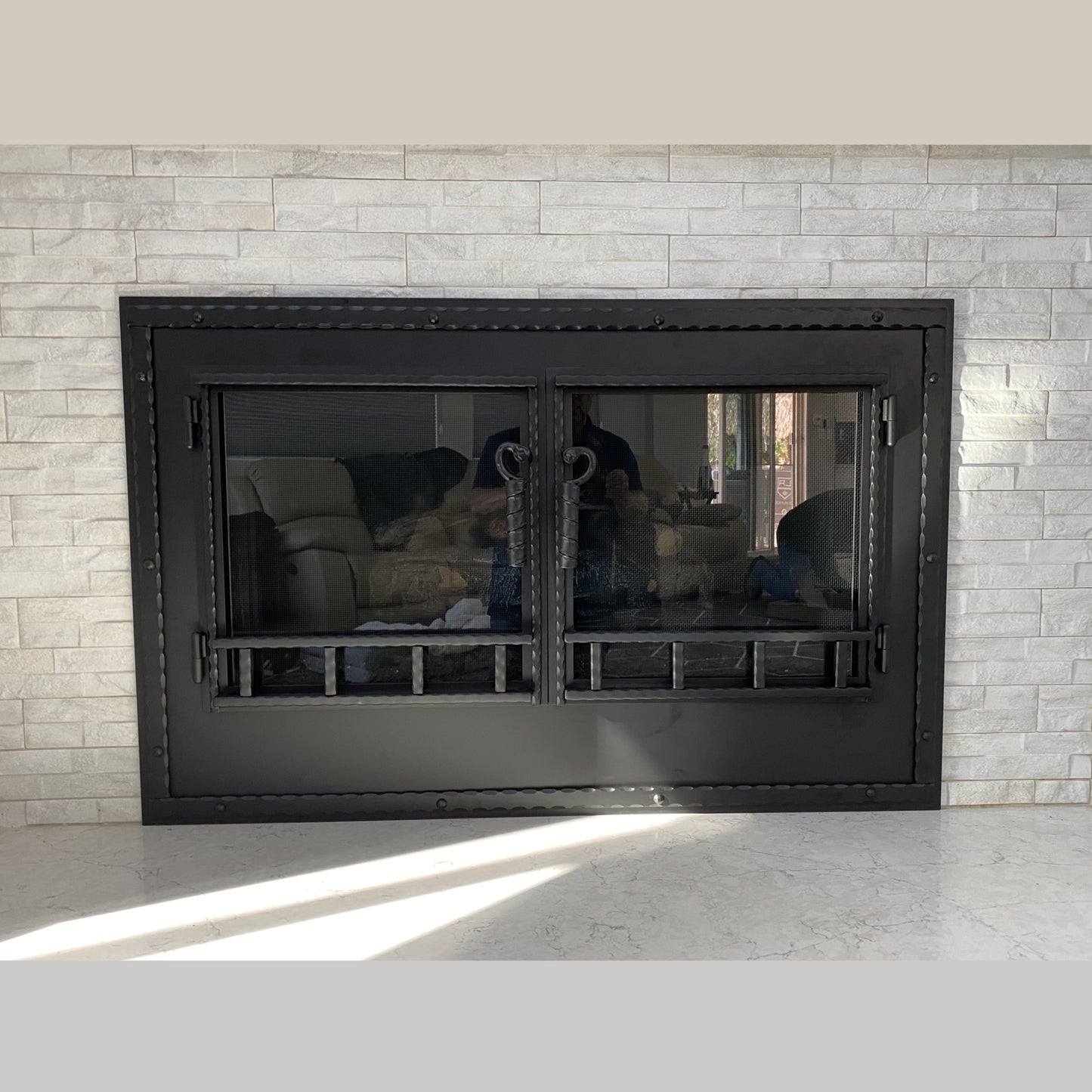 Thor Traditional Fireplace Doors - Textured Black – CALWEST
